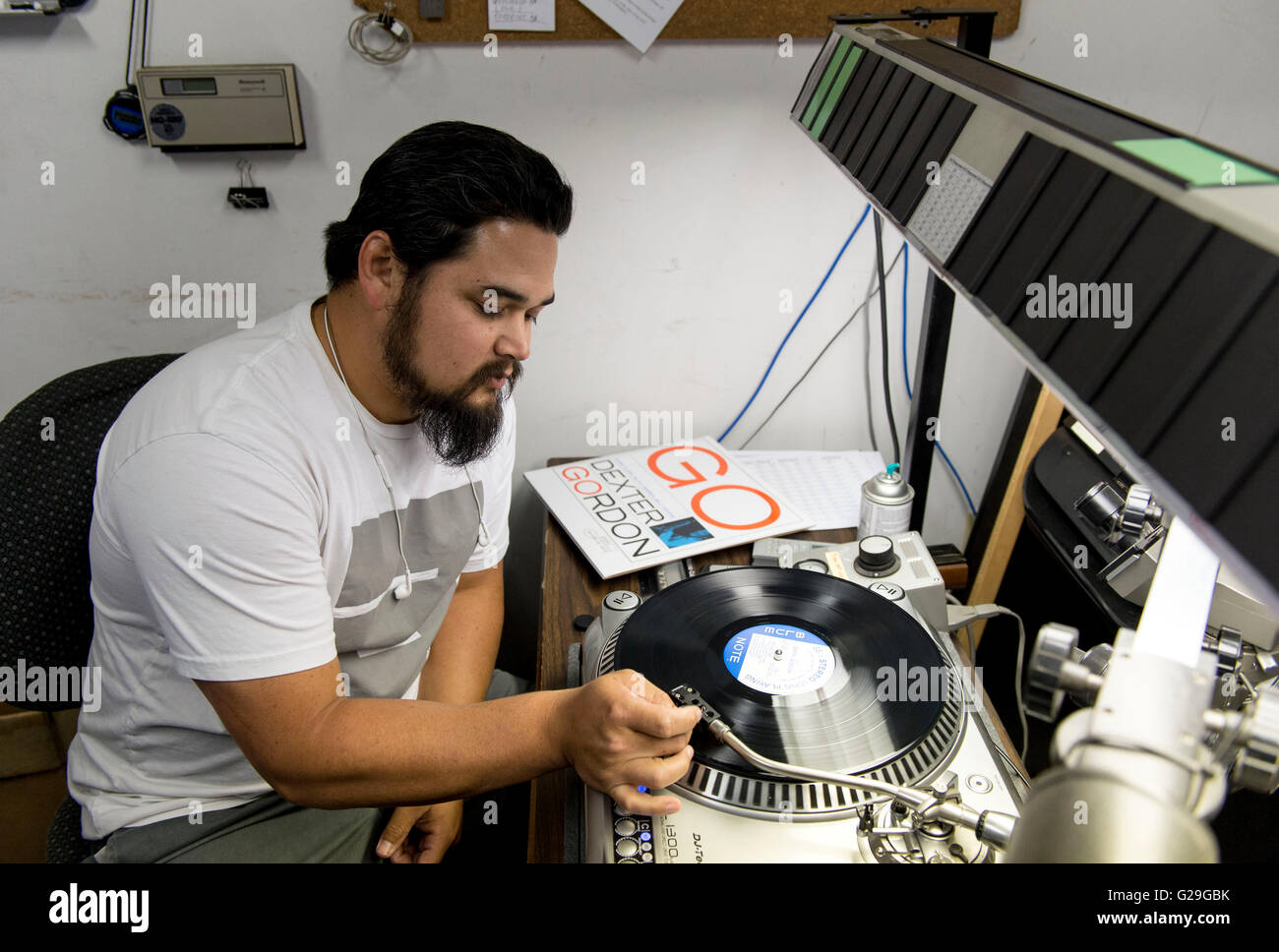 Camarillo, California, USA. 25th May, 2016. ADAM WEBB drops the needle ...