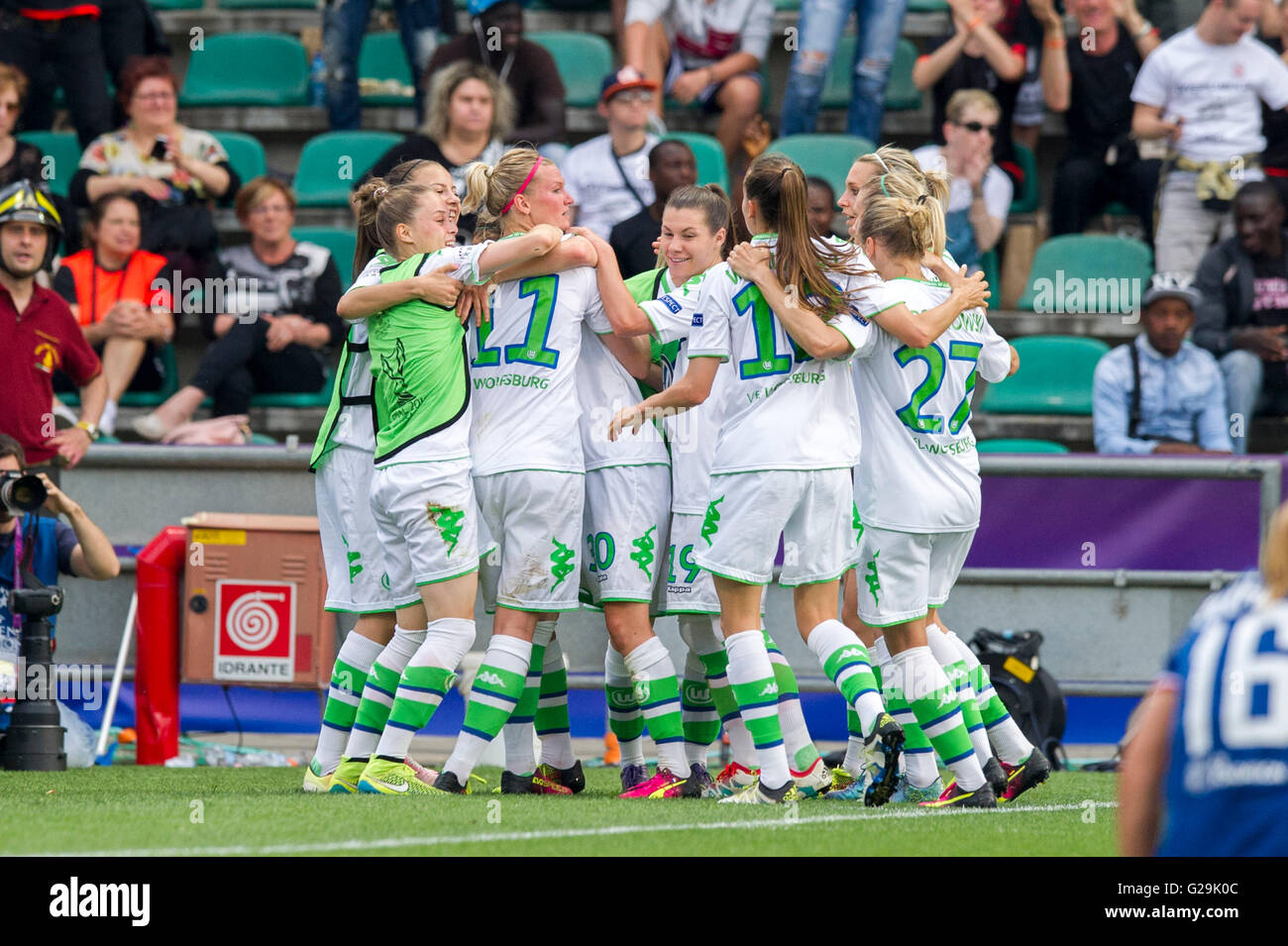Reggio Emilia, Italy. 26th May, 2016. Wolfsburg team group Football ...