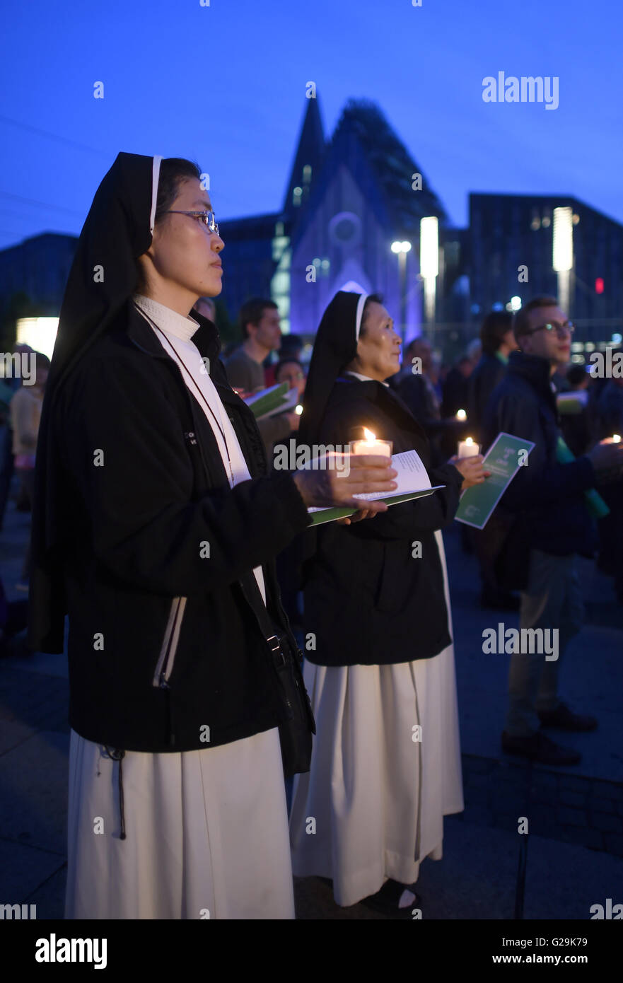 Leipzig, Germany. 26th May, 2016. Participants of the 100th German ...