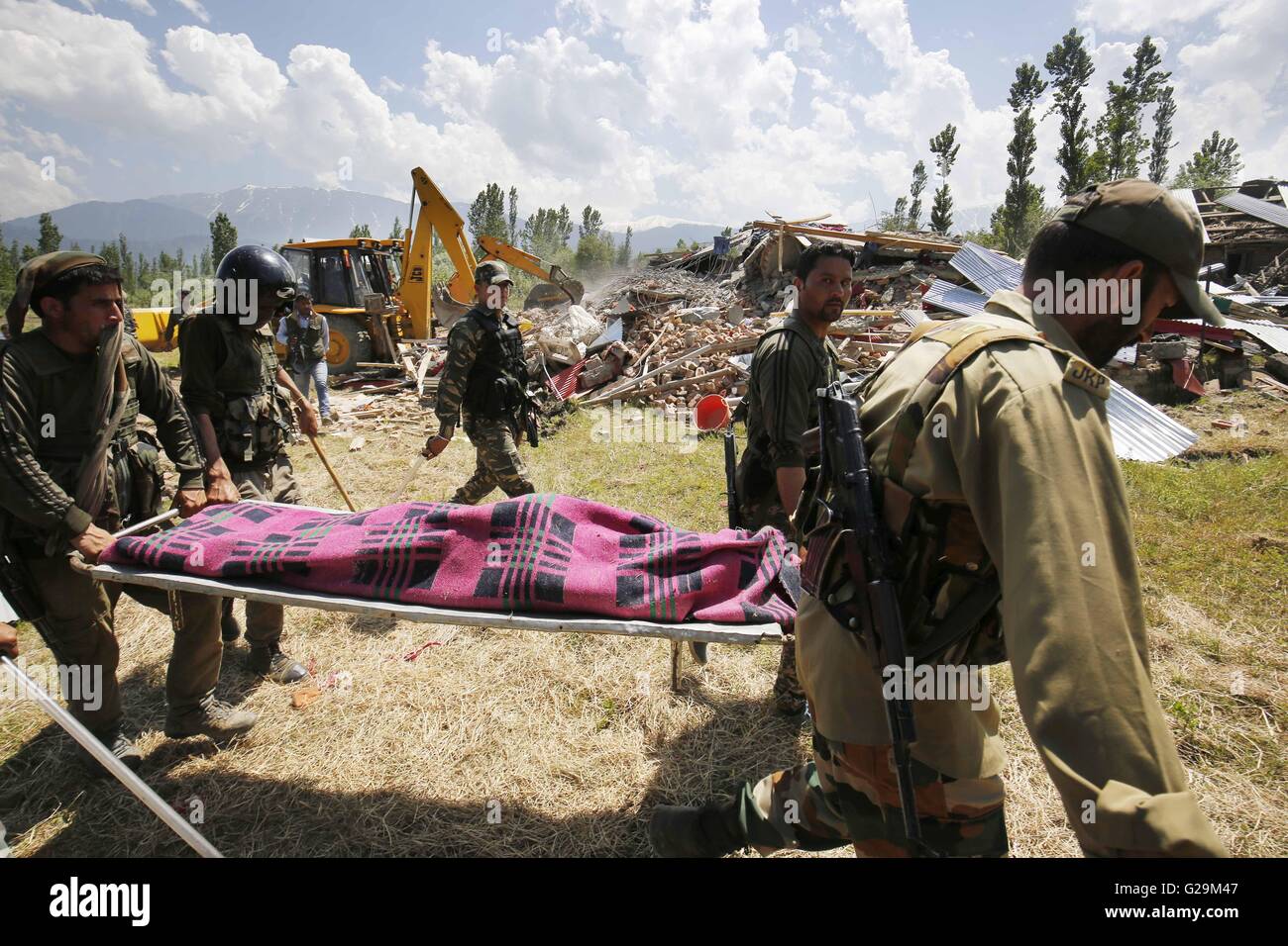 Tangmarg hi-res stock photography and images - Alamy