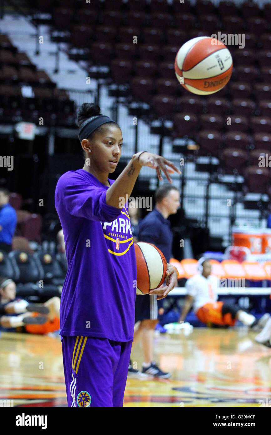 Candace parker 2016 hi-res stock photography and images - Alamy