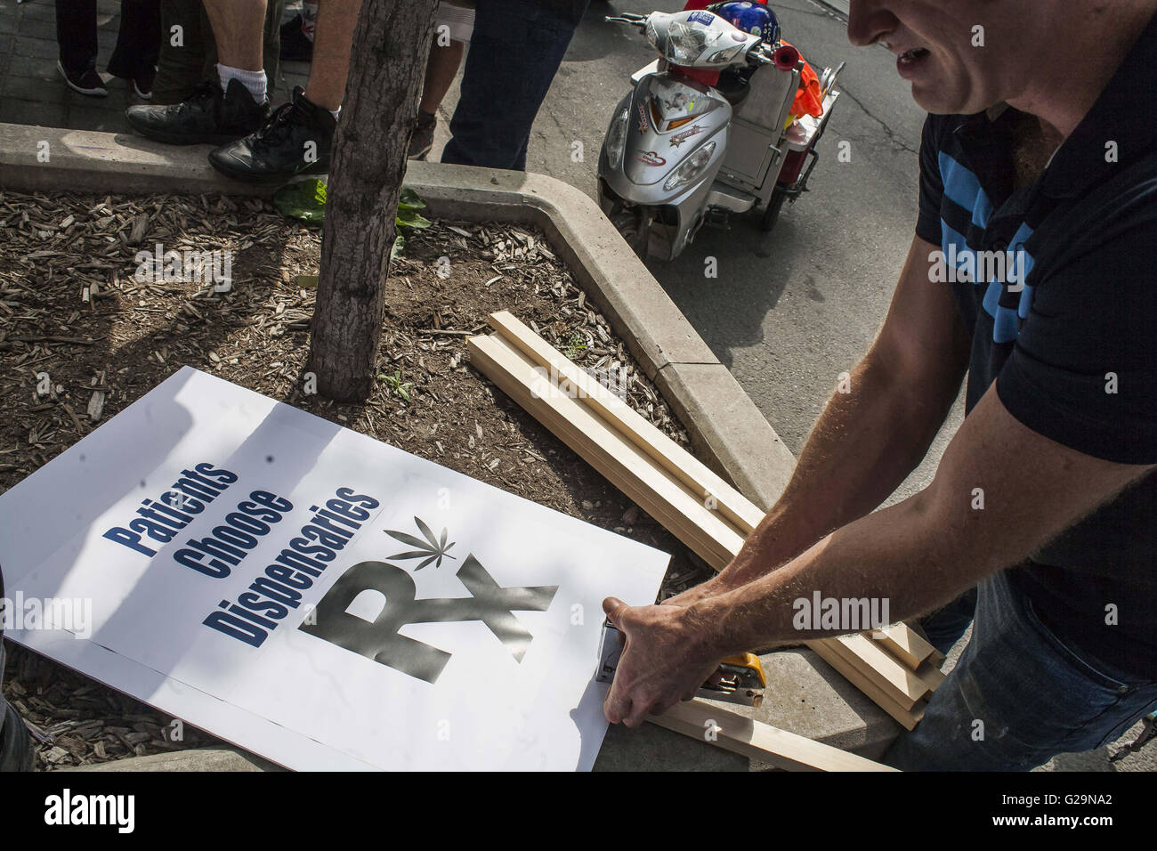 Toronto police are investigating hi-res stock photography and images ...