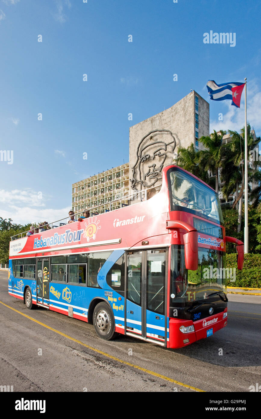 Havana bus tour cuba hi-res stock photography and images - Alamy