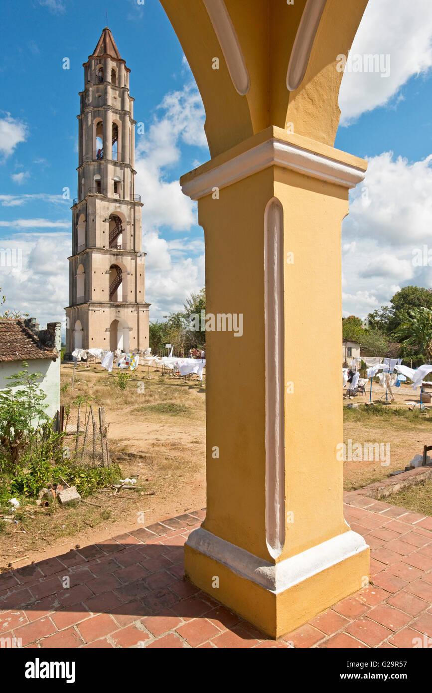 The tower at the Manaca Iznaga sugar cane plantation estate in the ...