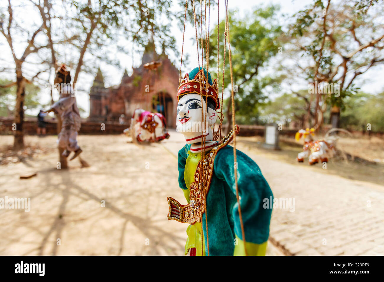 Asia myanmar bagan puppet show hi-res stock photography and images - Alamy