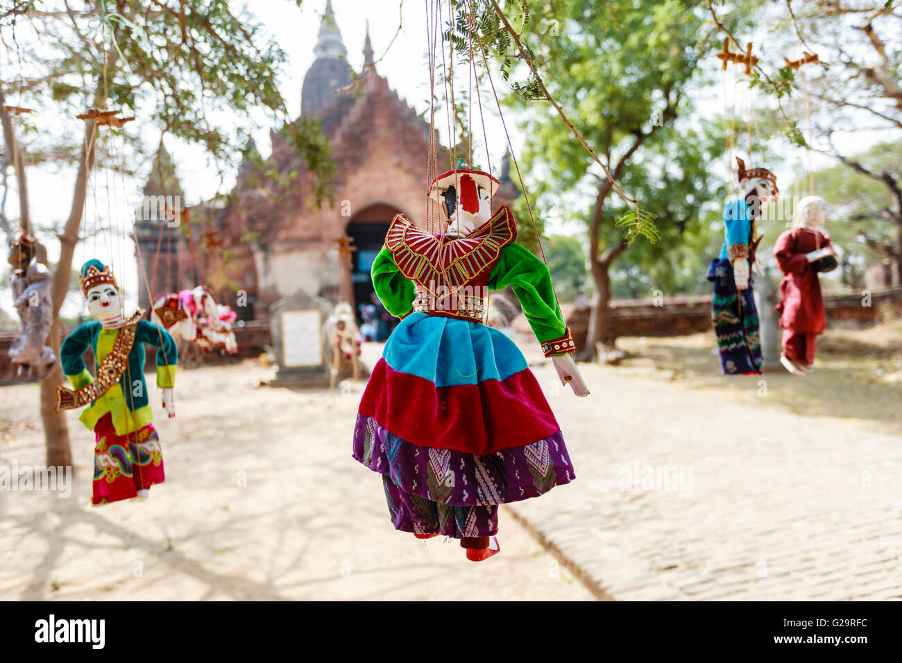 Asia myanmar bagan puppet show hi-res stock photography and images - Alamy