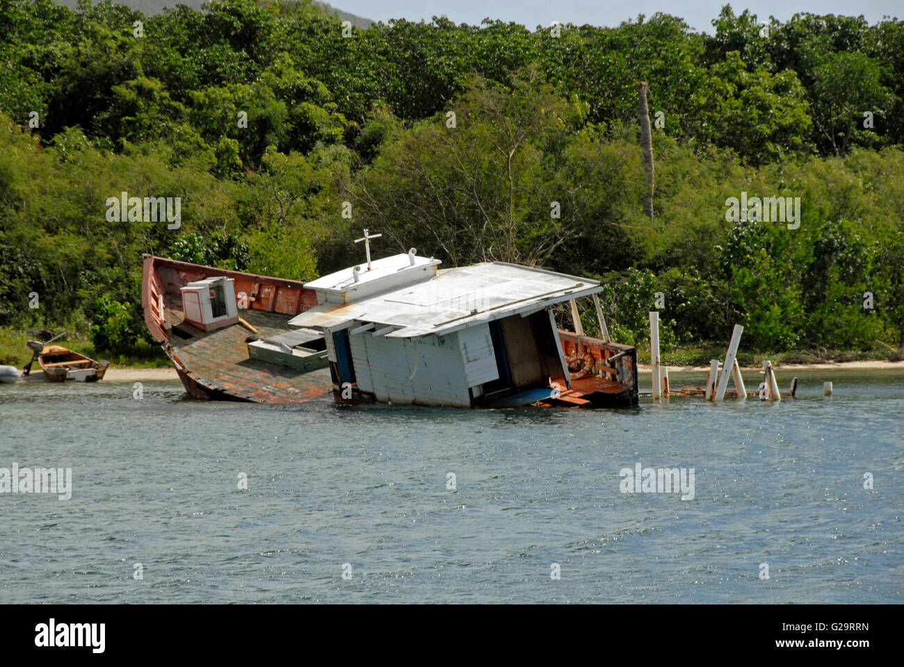 Submerged boat hi-res stock photography and images - Alamy