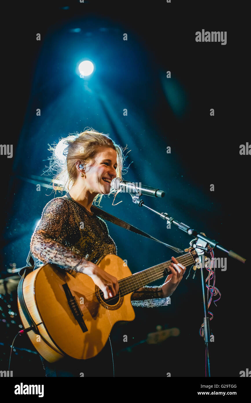 Selah sue hi-res stock photography and images - Alamy