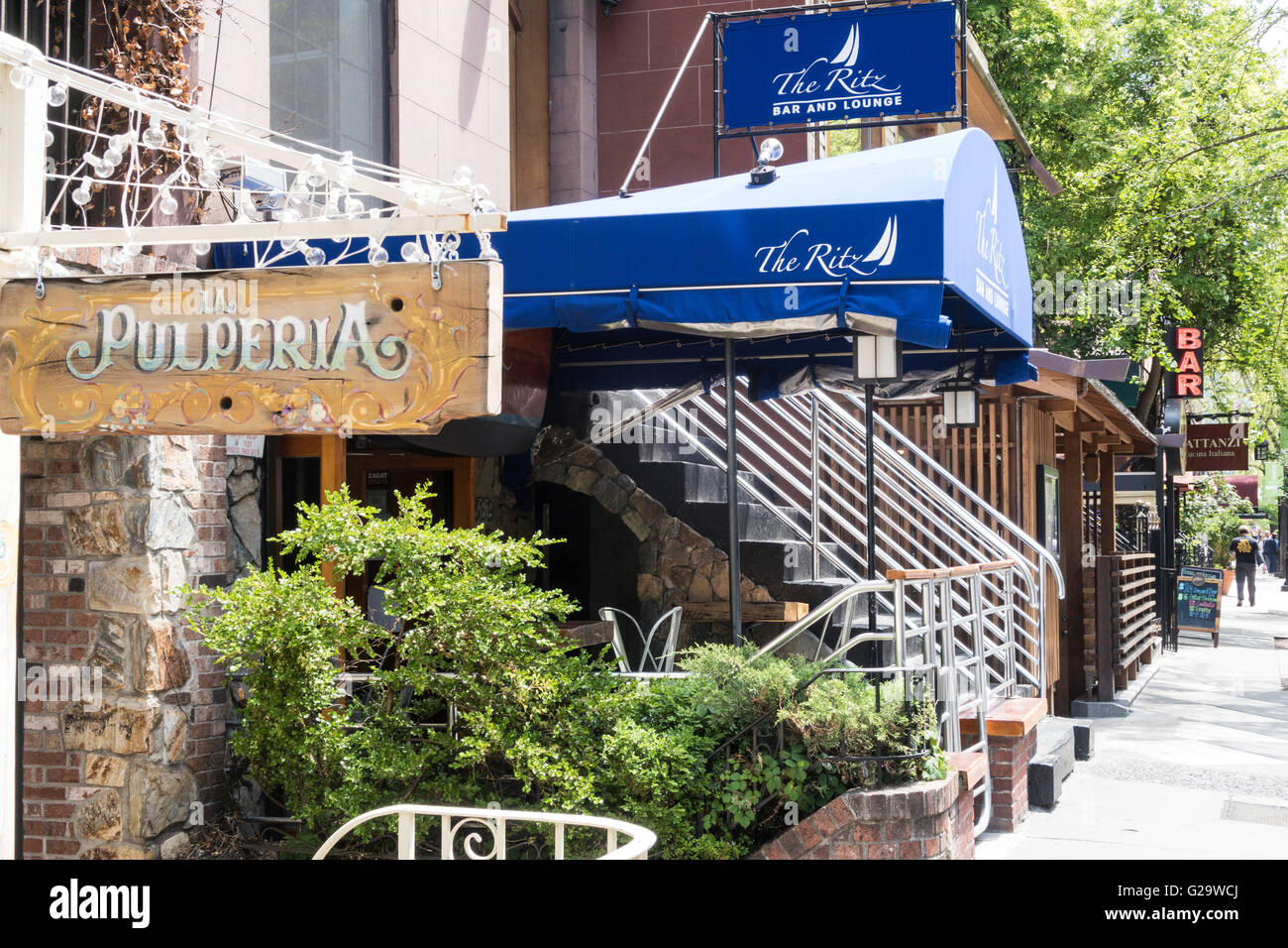 Restaurant Row in Times Square,Hell's Kitchen, NYC, USA Stock Photo - Alamy