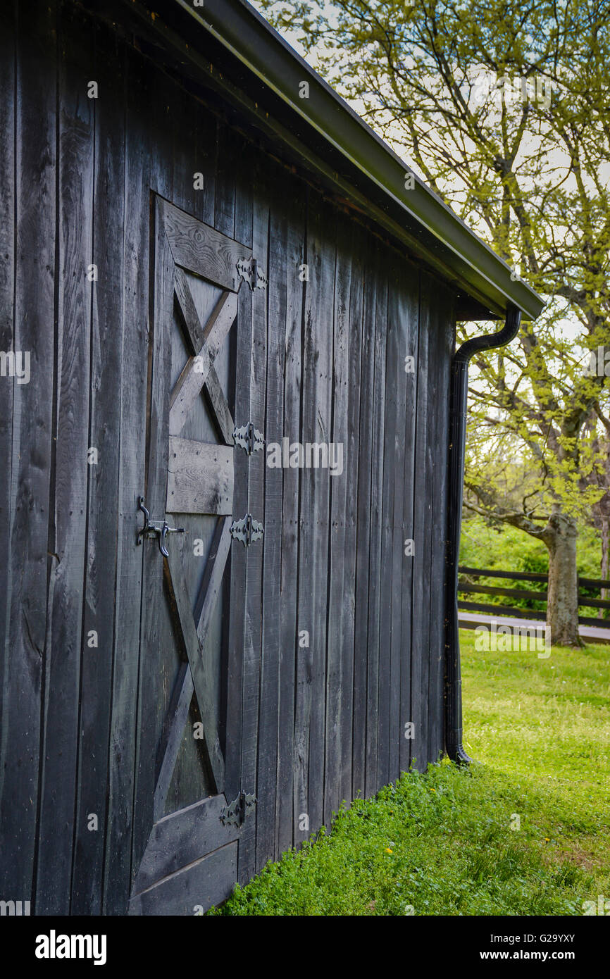 Wooden stable hi-res stock photography and images - Alamy
