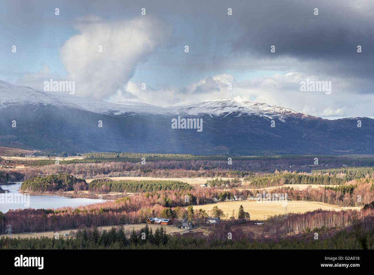 Loch insh hi-res stock photography and images - Alamy