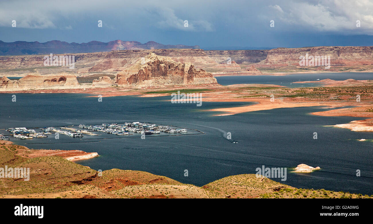 Views of Lake Powell Marina Stock Photo - Alamy