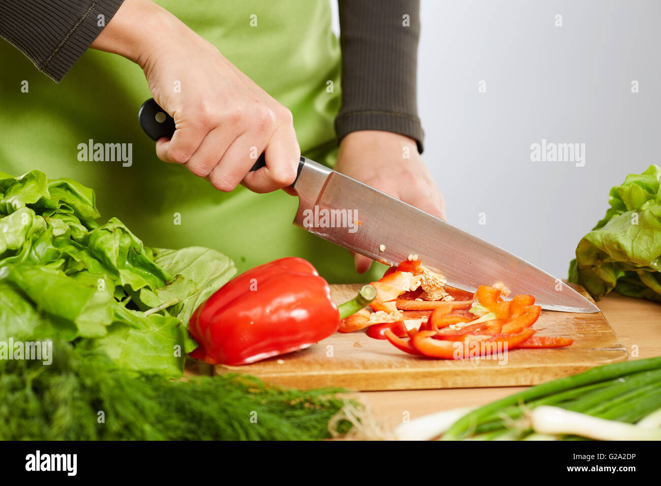Womans hands chopping fresh onion hi-res stock photography and images ...