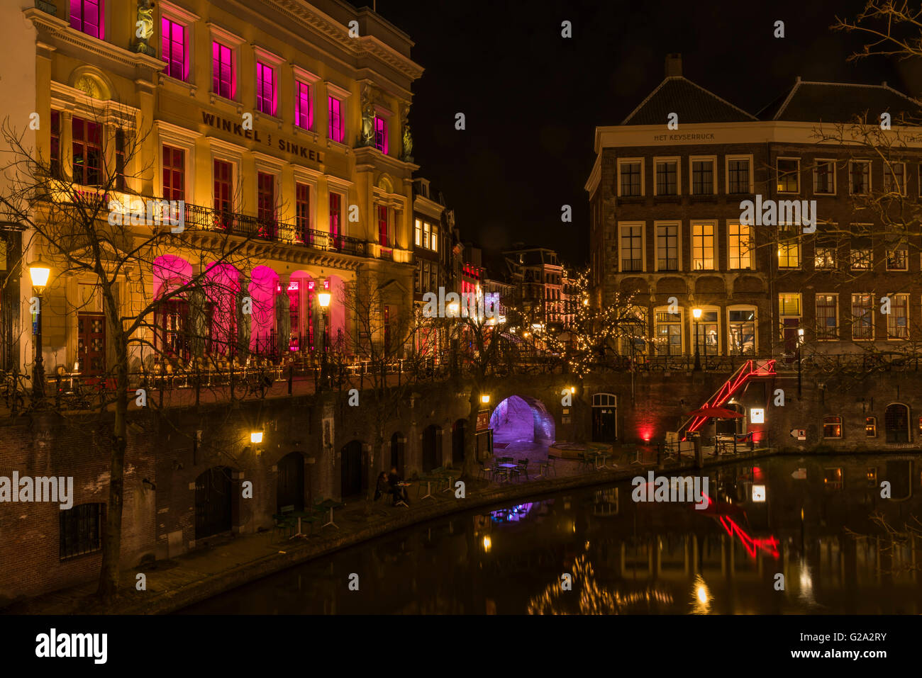 Utrecht at night, Oude Gracht, Winkel van Sinkel and Ganzenmarkt Stock ...