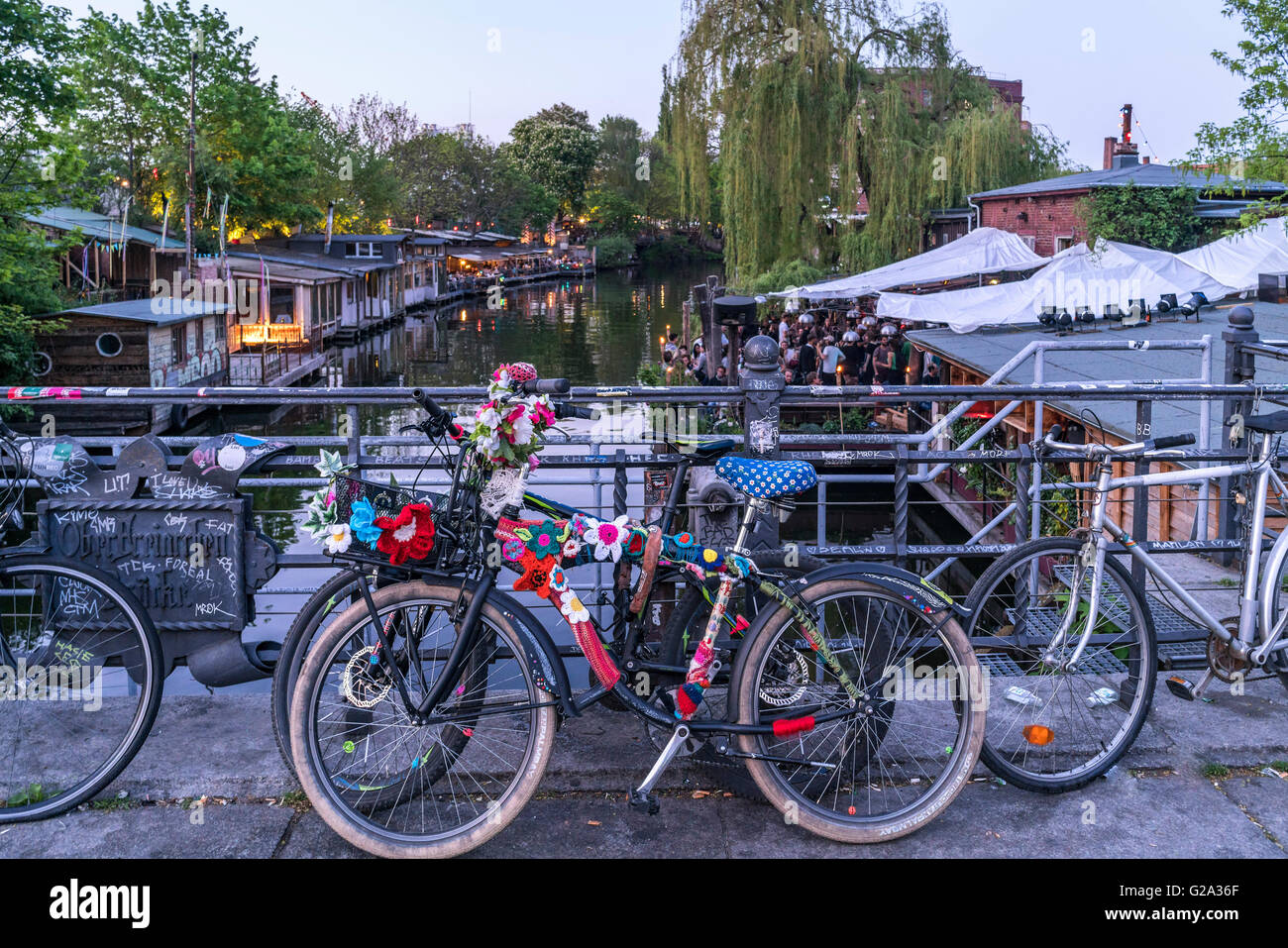 Clubs at Spree Canal, Freischwimmer, Club der Visionaere, beach bar ...