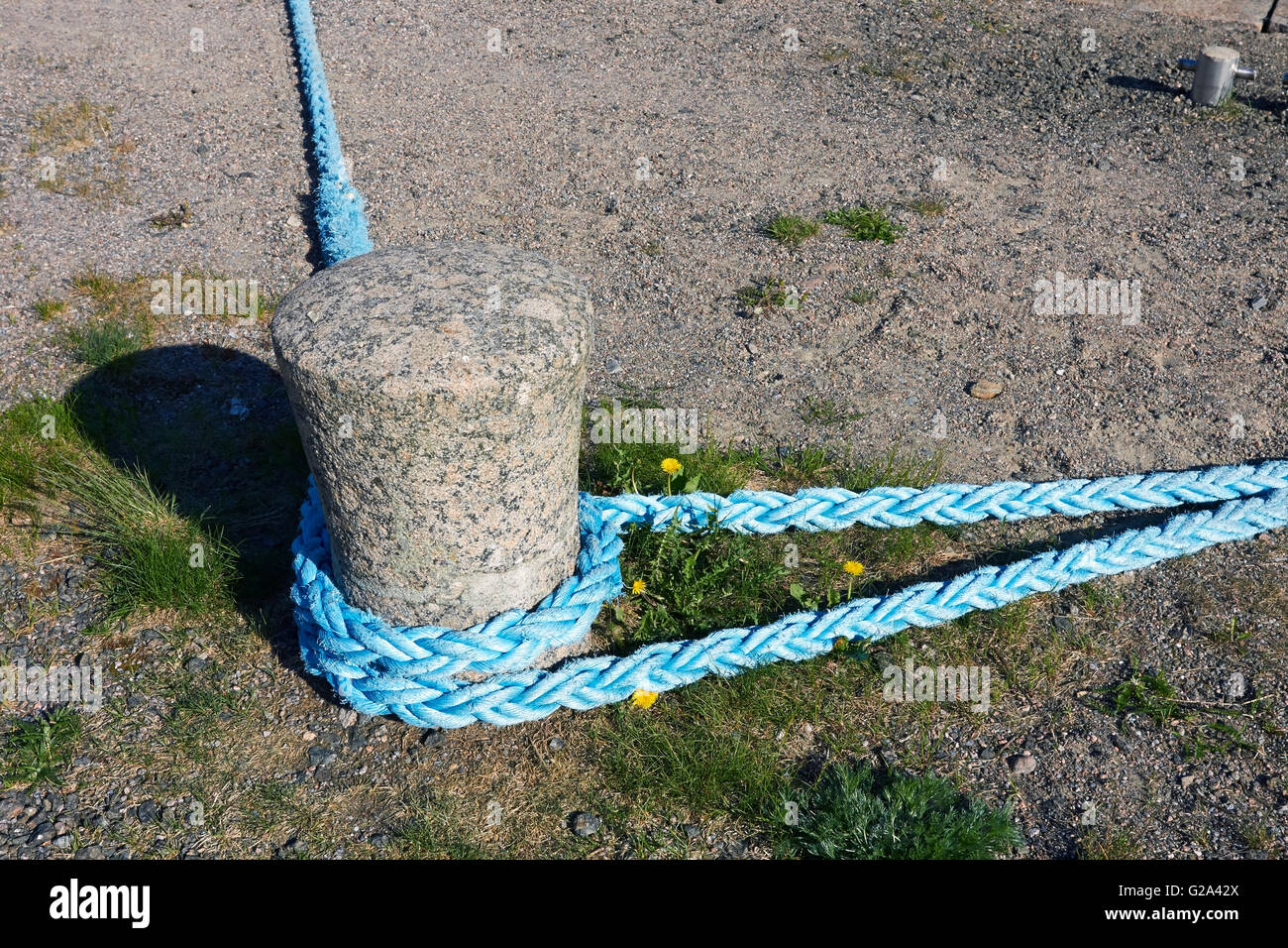 blue ropes at harbour Stock Photo - Alamy