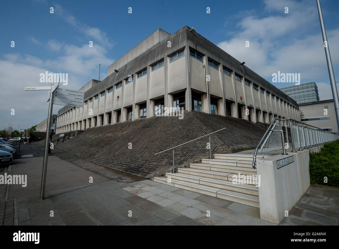 Outside doncaster crown court hi-res stock photography and images - Alamy