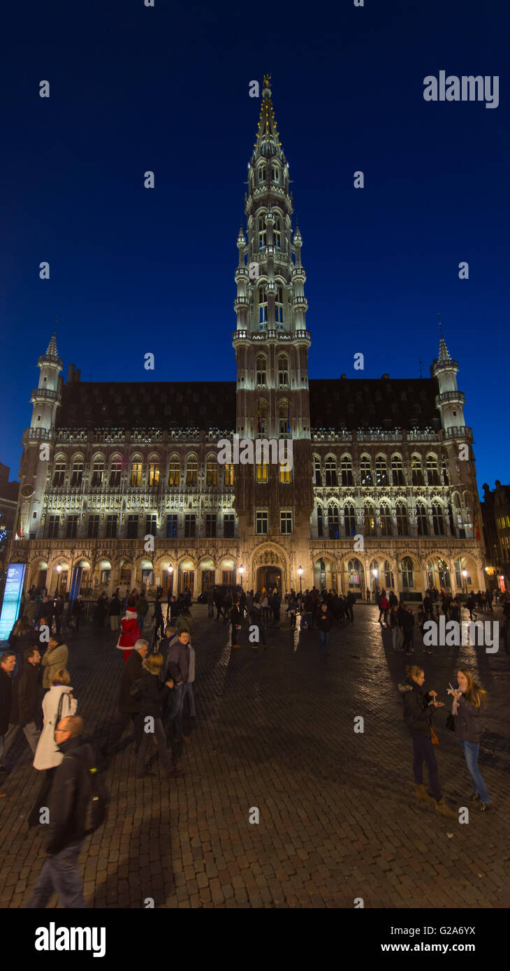 Grand hall night hi-res stock photography and images - Alamy
