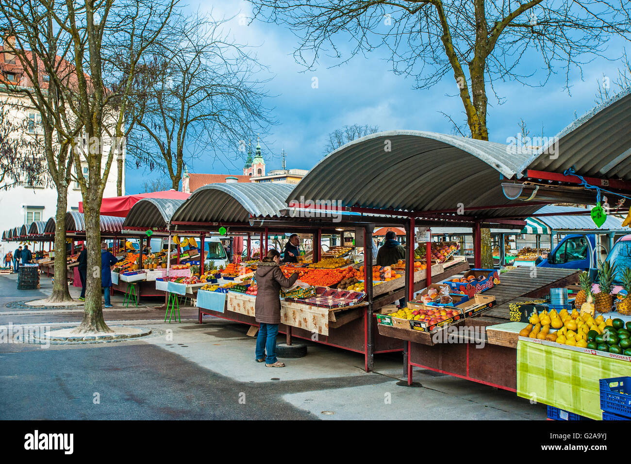 Slovenia Ljubljana -Market Square ( Vodnikov Trg Stock Photo - Alamy
