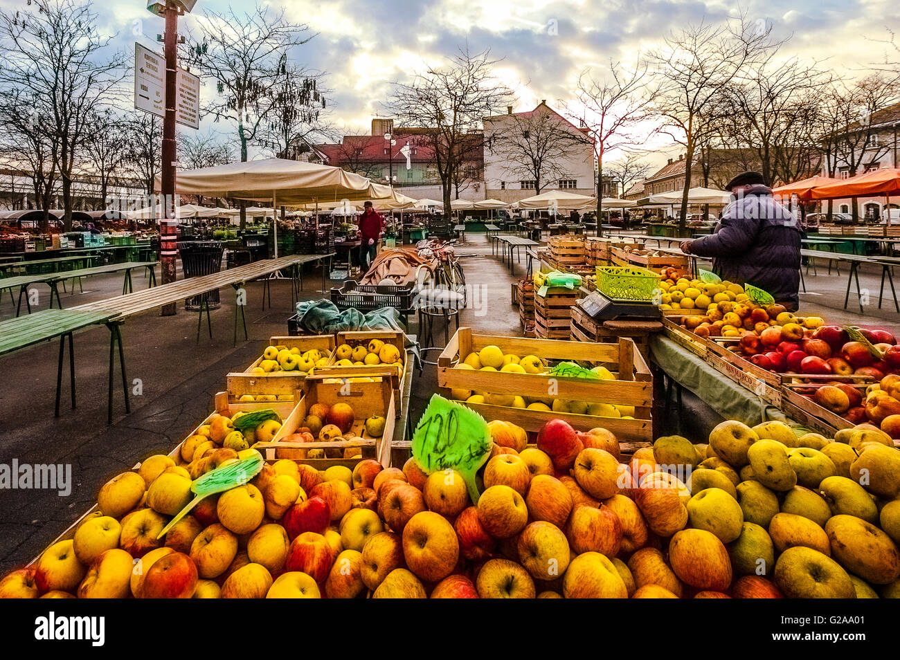 Slovenia Ljubljana -Market Square ( Vodnikov Trg Stock Photo - Alamy