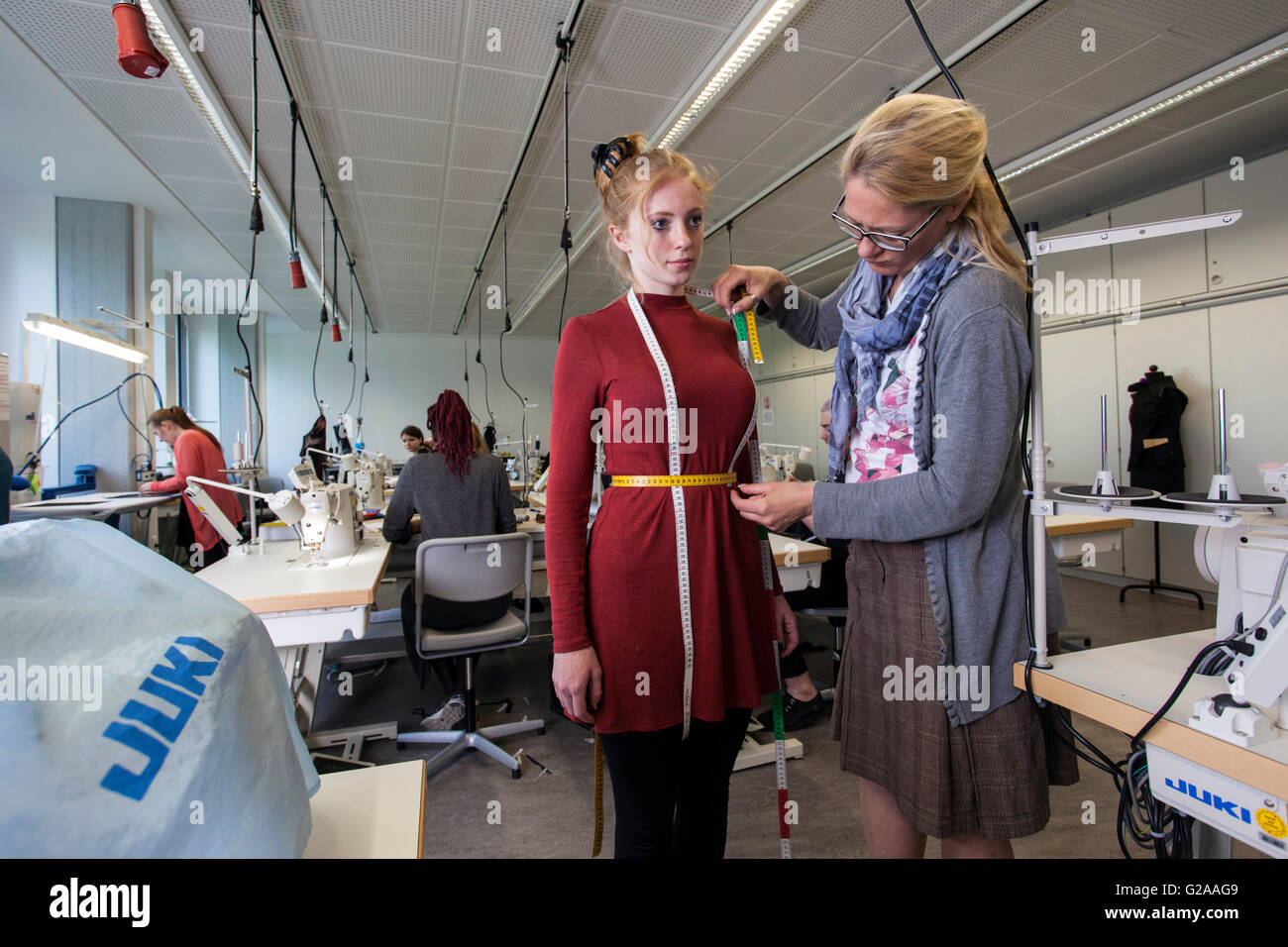 Form fitting attire hi-res stock photography and images - Alamy