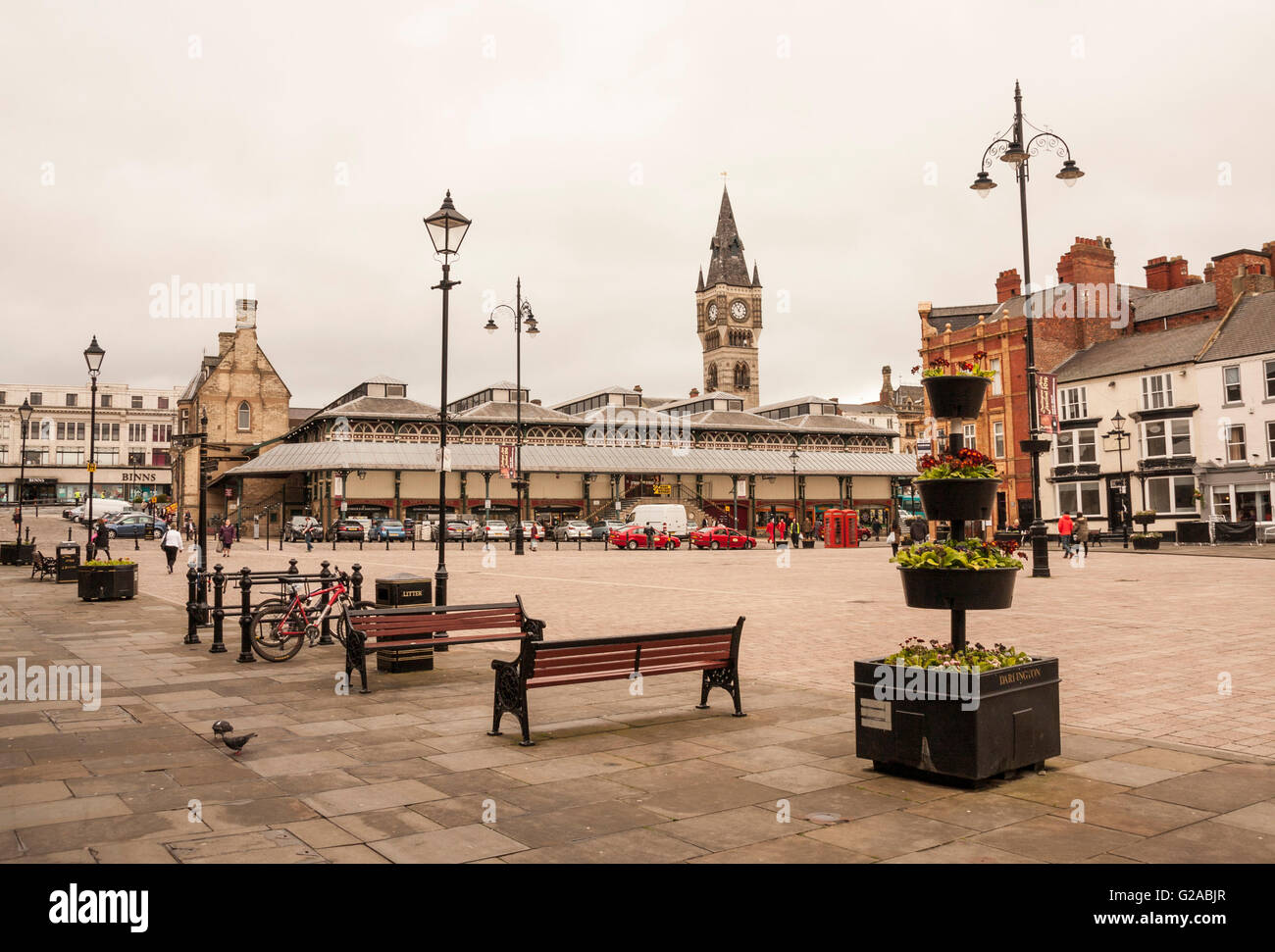Darlington town square hi-res stock photography and images - Alamy