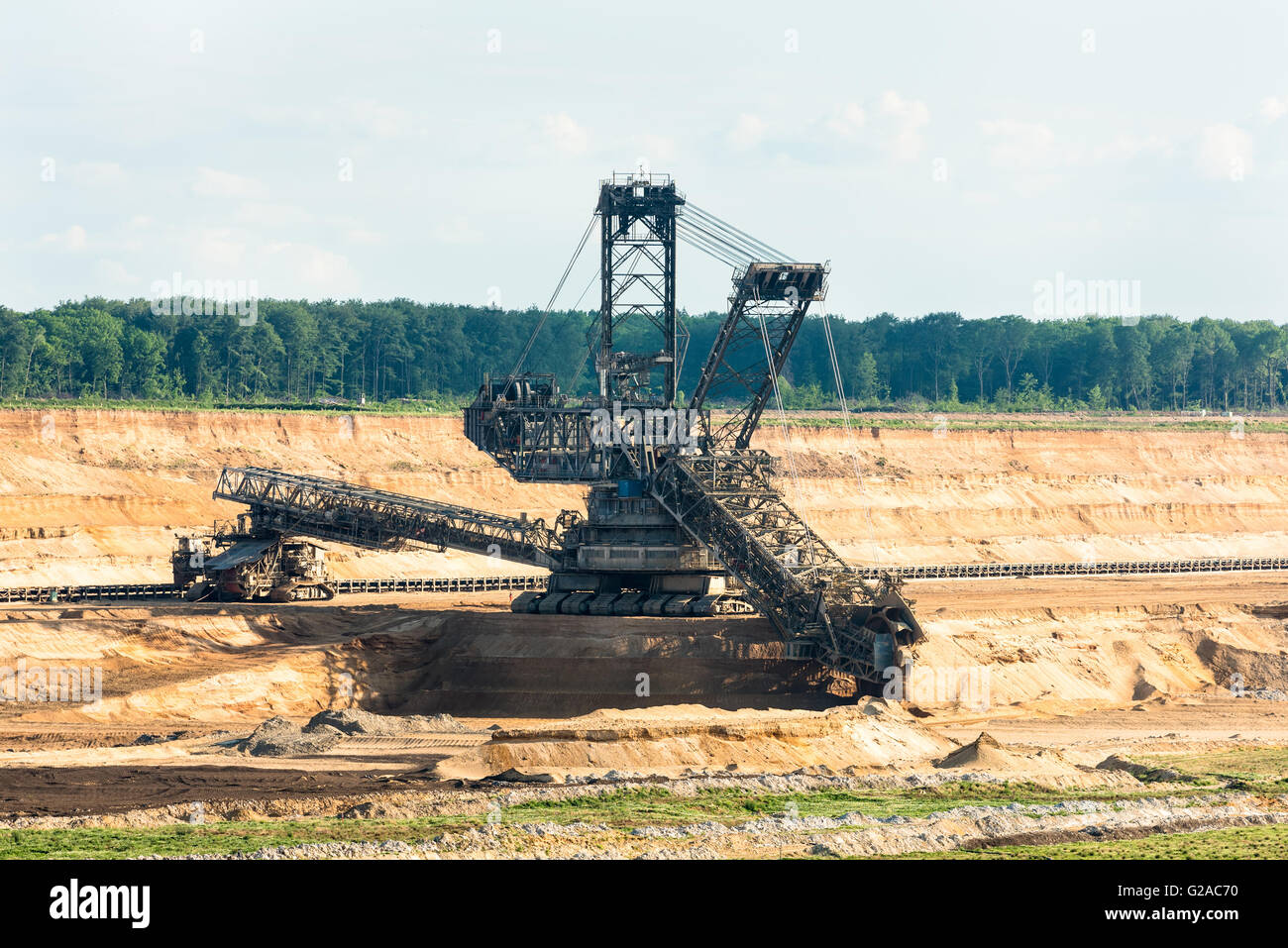 Bagger bucket wheel excavator hi-res stock photography and images - Alamy