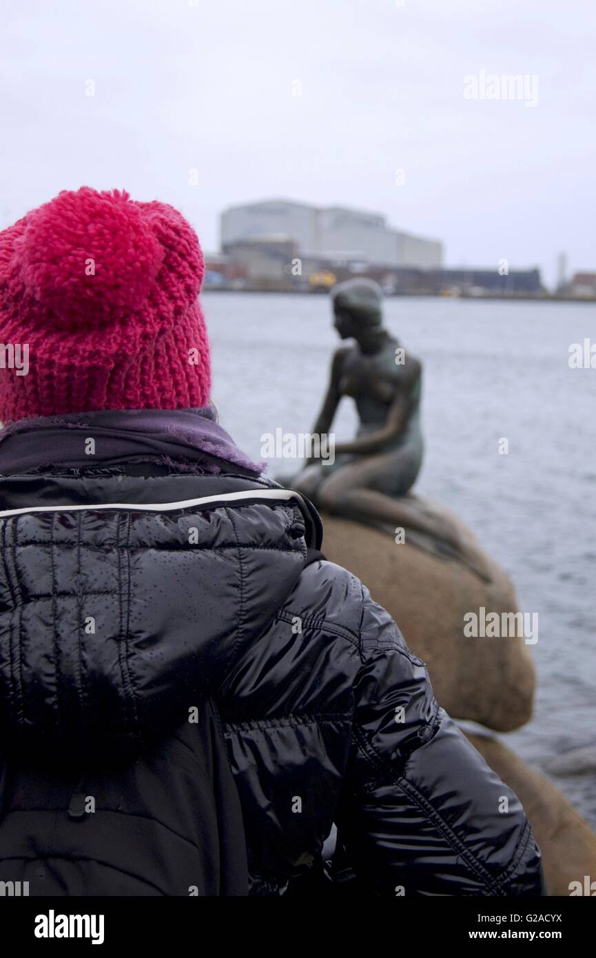 Mermaid statue copenhagen hi-res stock photography and images - Alamy