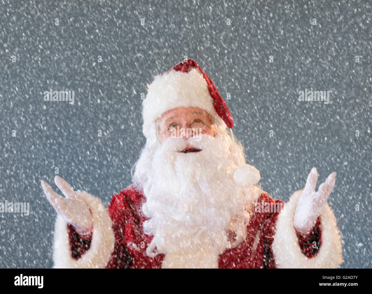 Santa looking up hi-res stock photography and images - Alamy