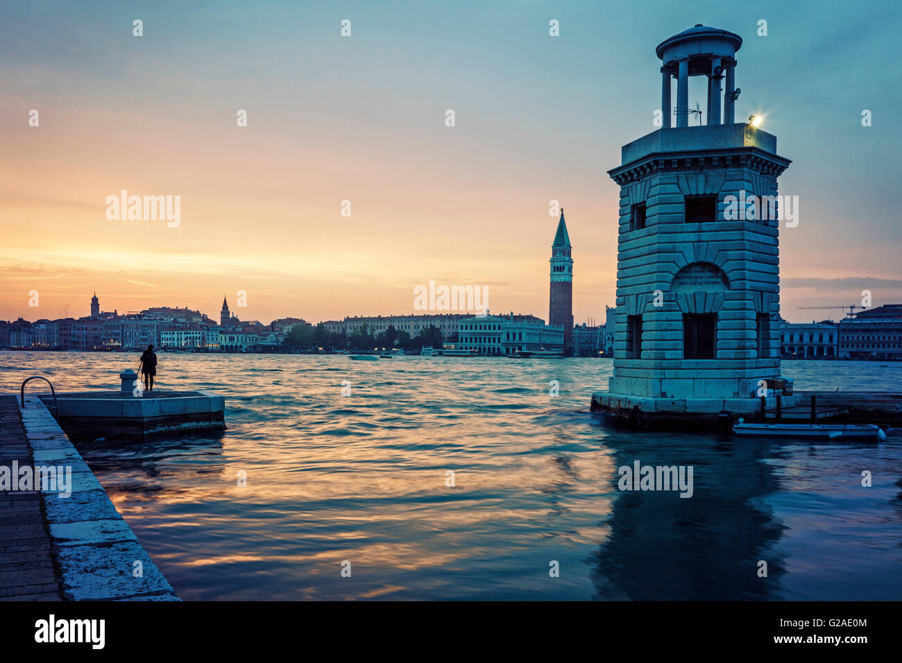 Directions to lighthouse hi-res stock photography and images - Alamy