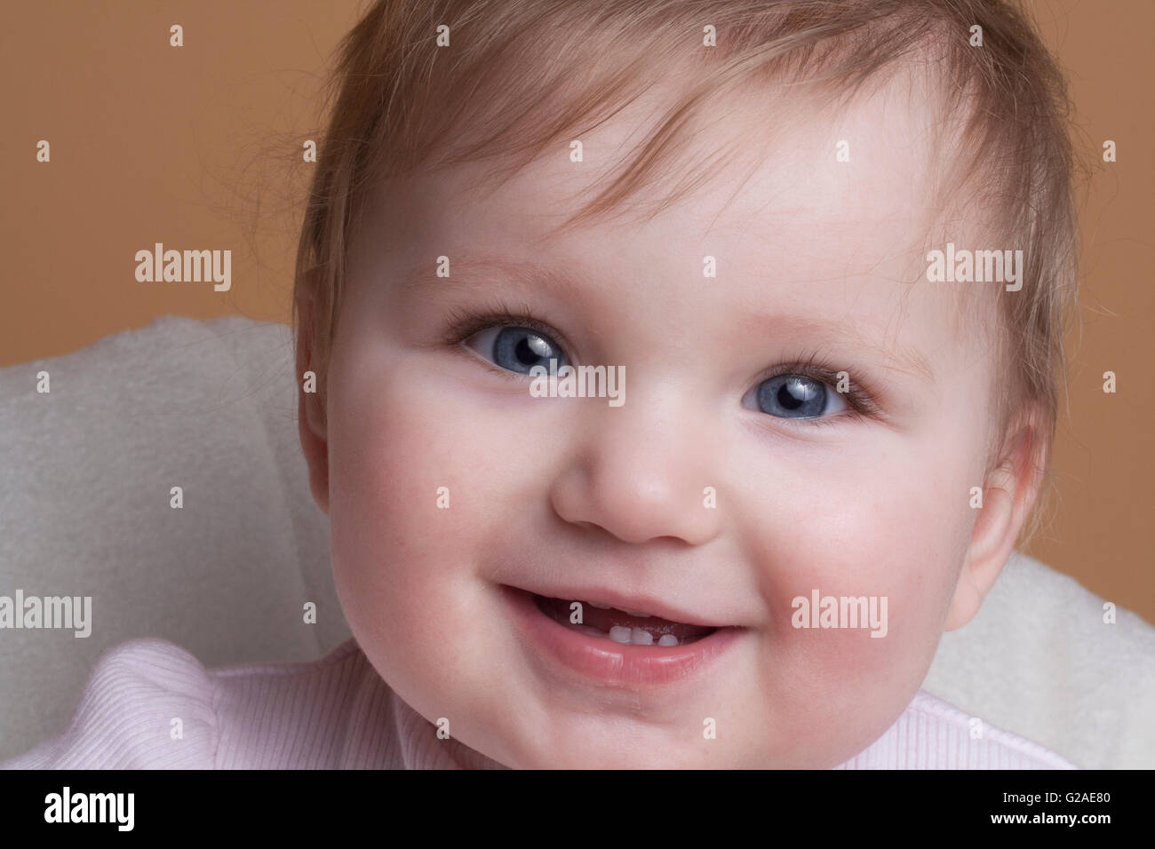 Baby smiling teeth hi-res stock photography and images - Alamy