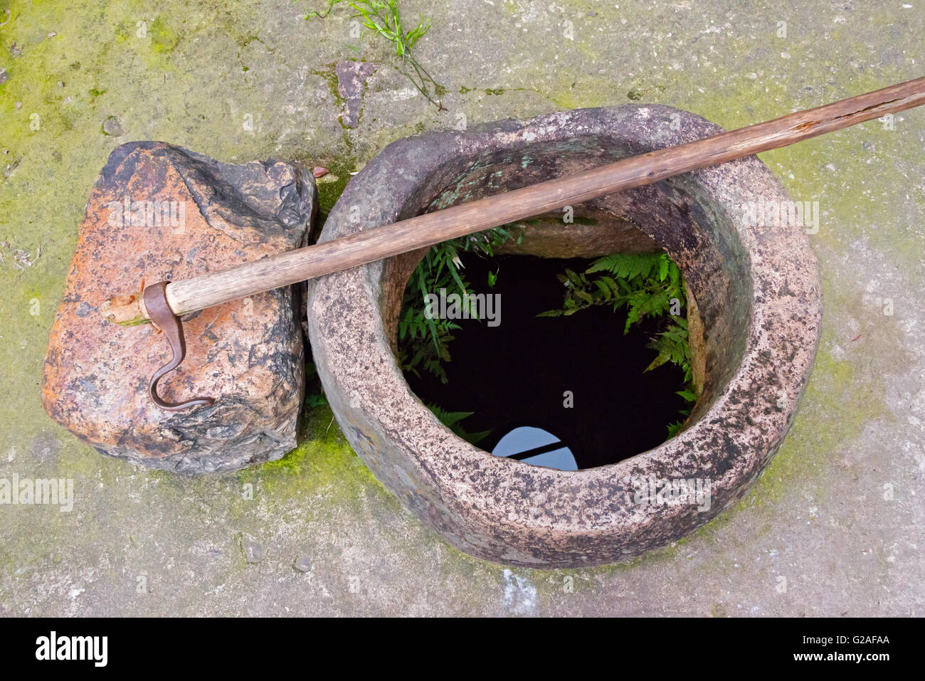 Well in village hi-res stock photography and images - Alamy