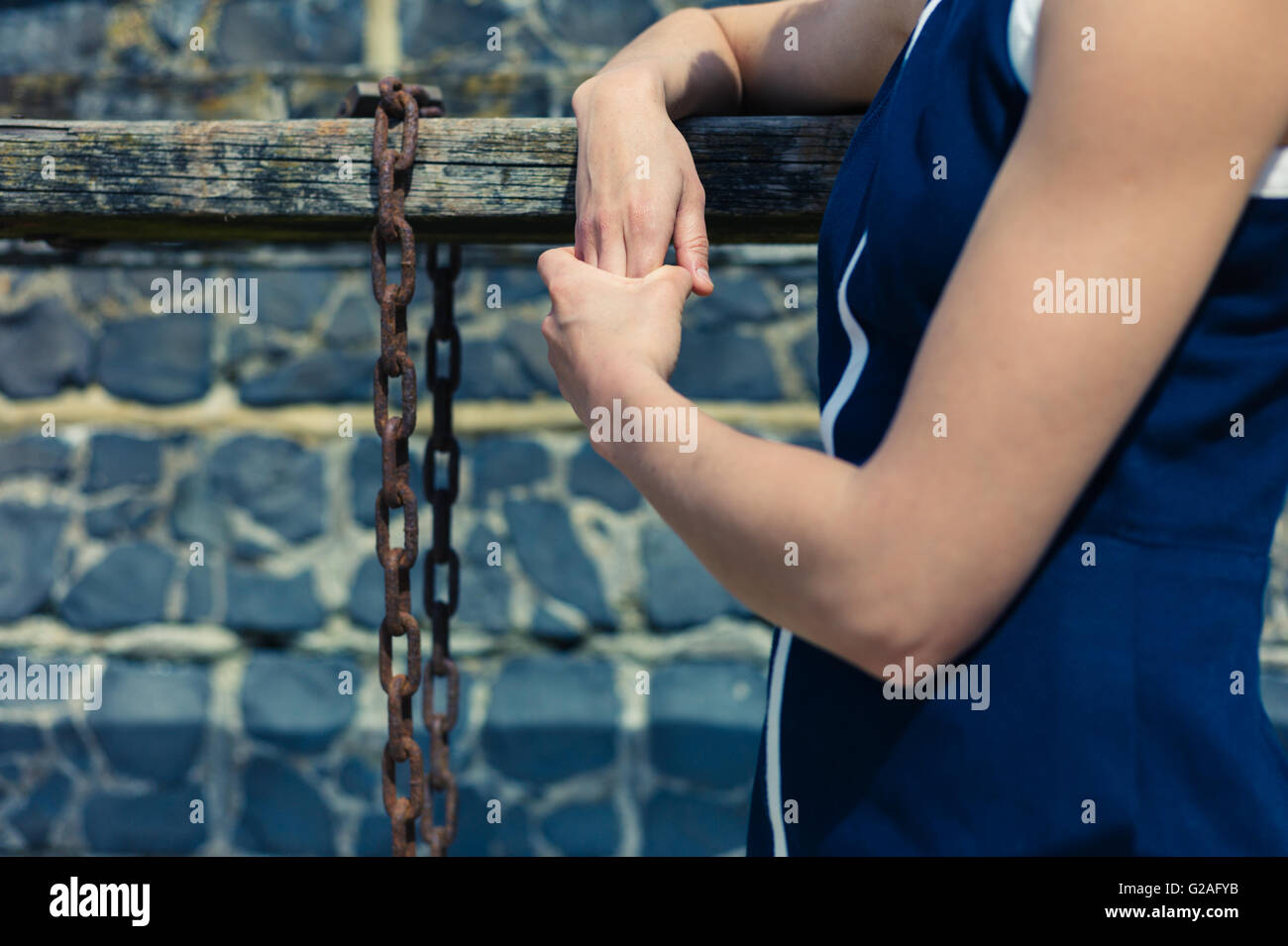 Chain of hands hi-res stock photography and images - Alamy