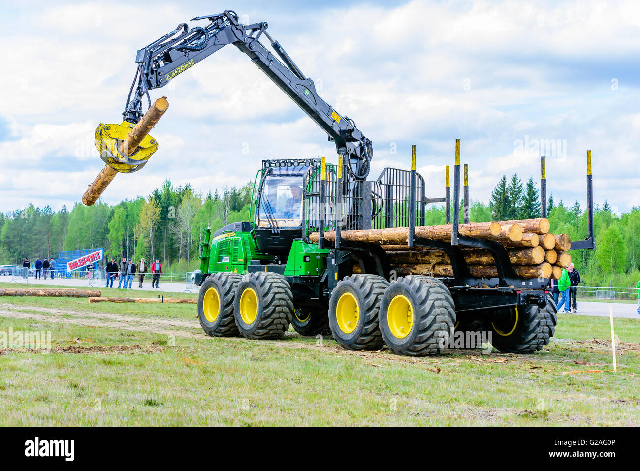 Forestry forwarder machine High Resolution Stock Photography and Images ...