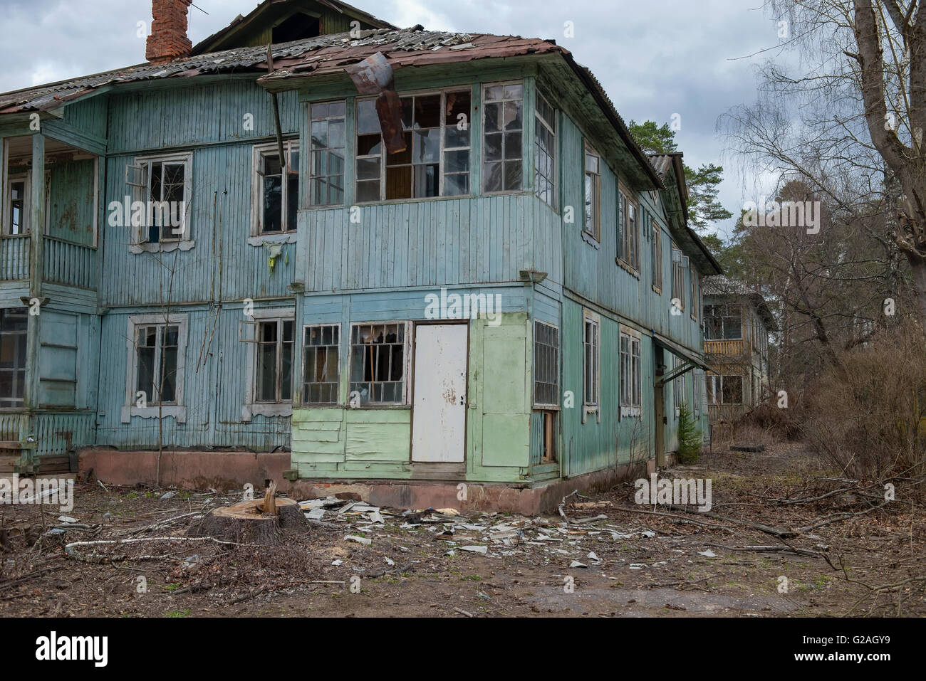 Old evicted and destroyed house Stock Photo - Alamy