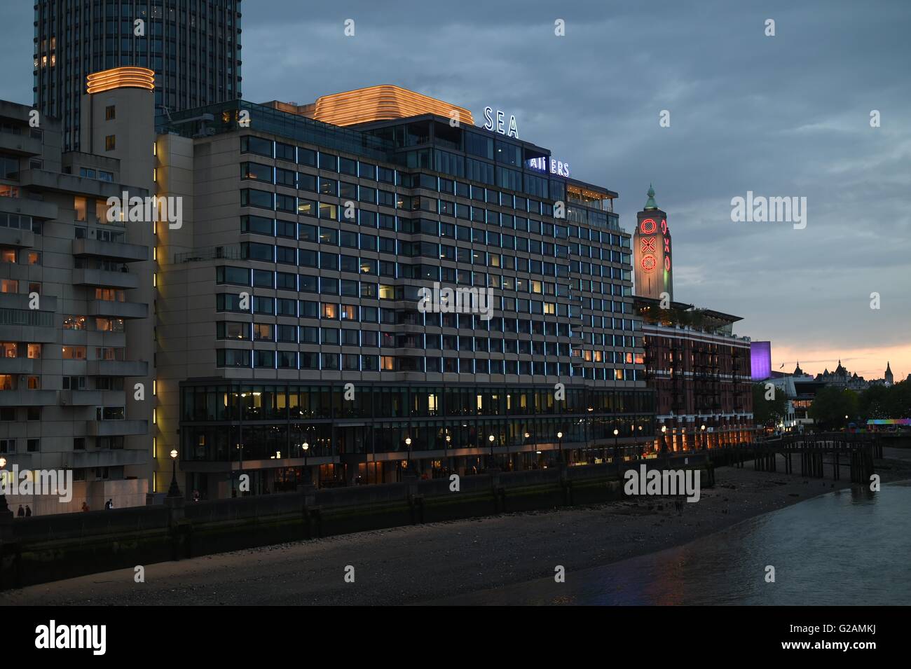 Embankment, London River Thames Stock Photo - Alamy