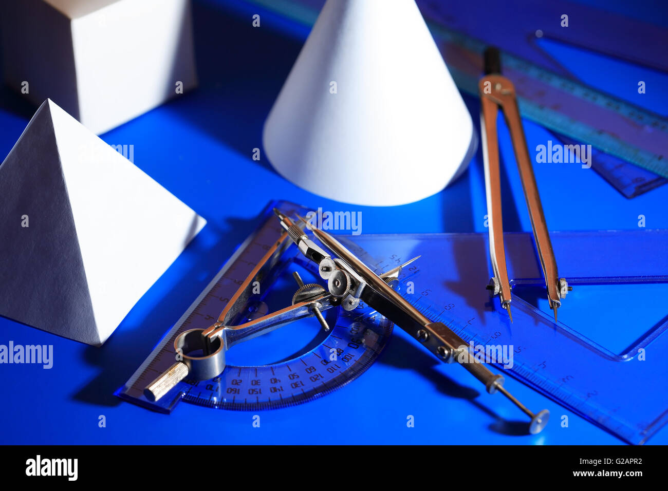 Compass shapes hi-res stock photography and images - Alamy