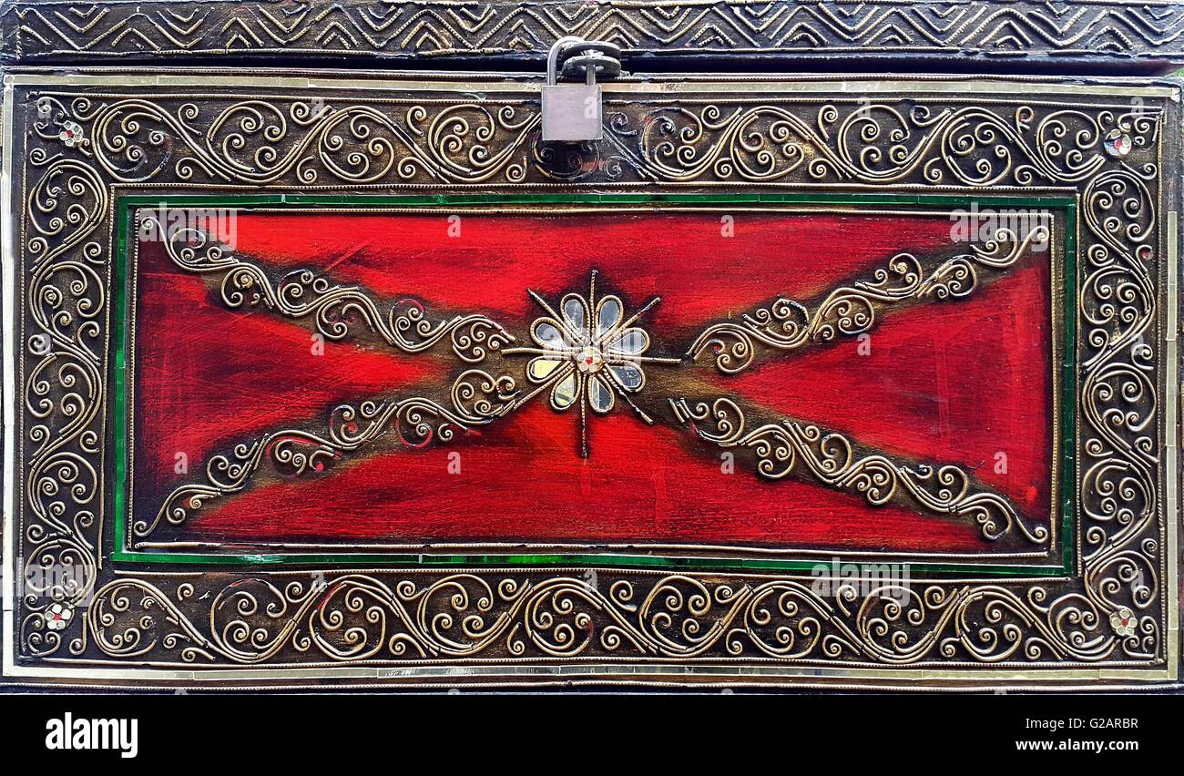 Details of red ancient wooden box with lock Stock Photo - Alamy