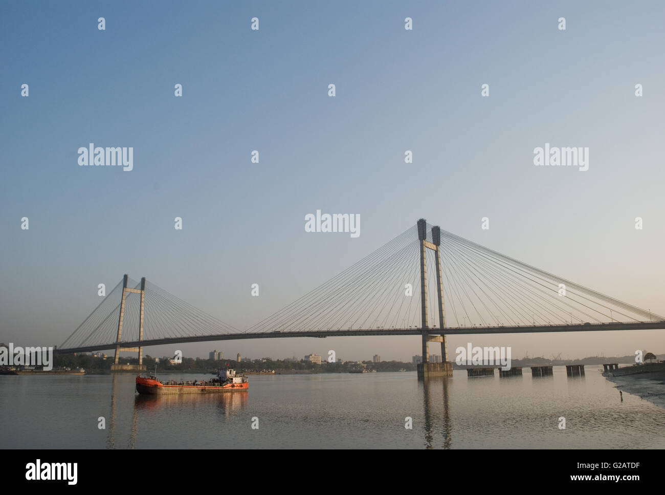Bridge modern trawler hi-res stock photography and images - Alamy