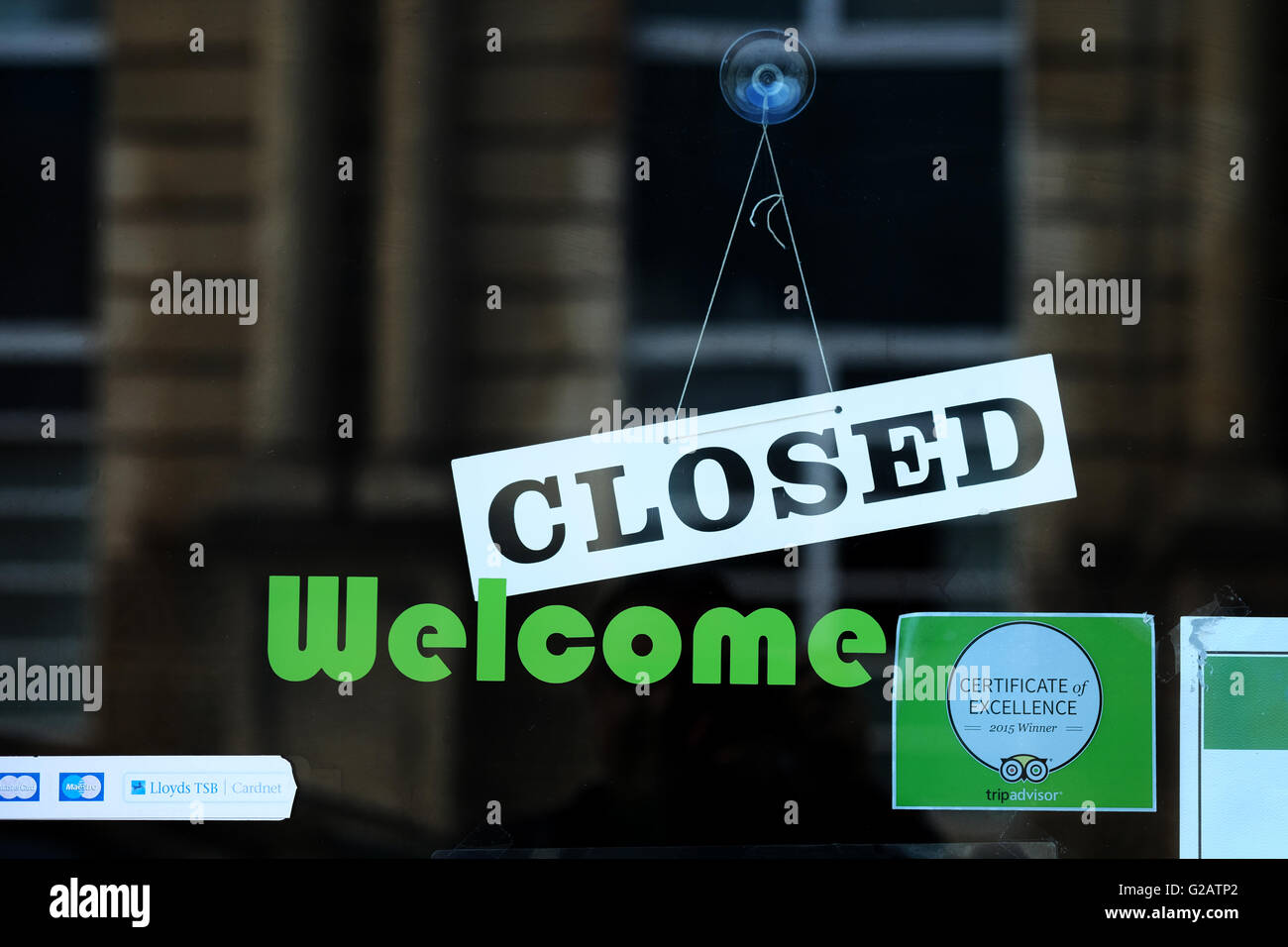 Notice shop closed hi-res stock photography and images - Alamy