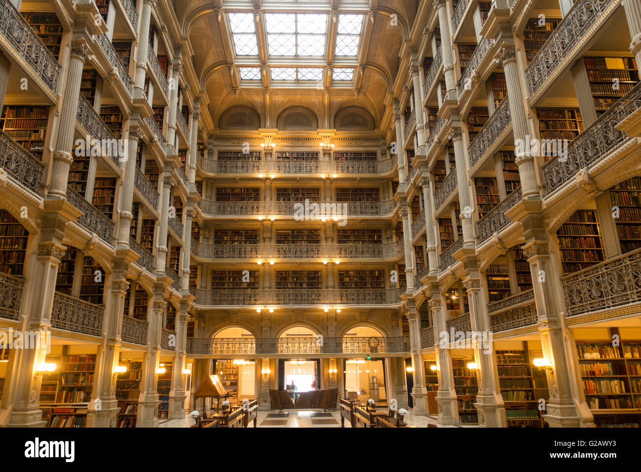 George peabody library hi-res stock photography and images - Alamy