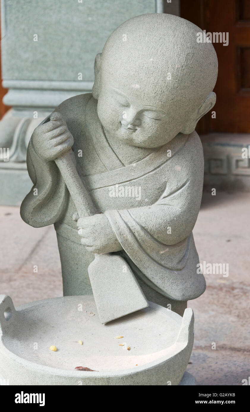 Monk sculpture hi-res stock photography and images - Alamy