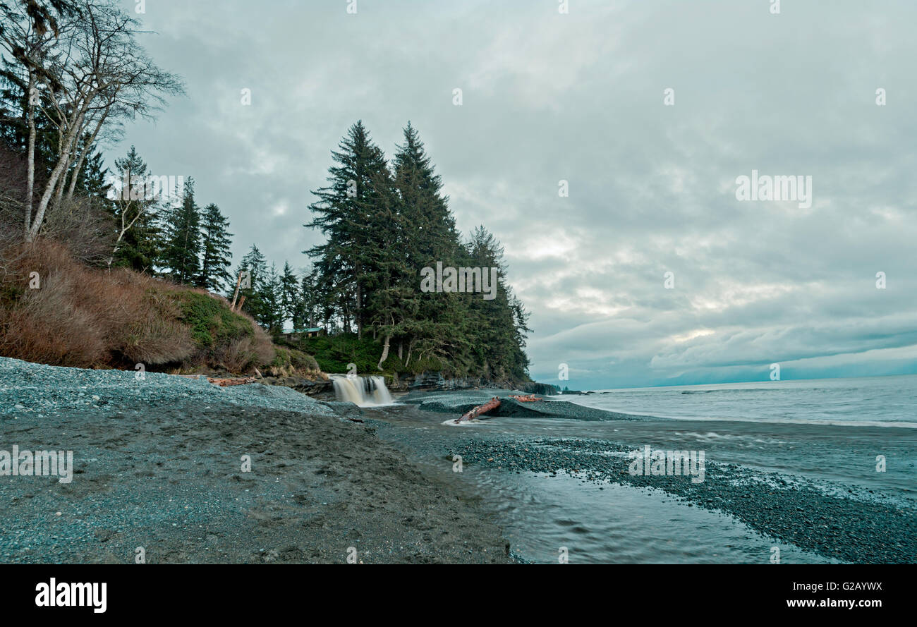 Waterfall sandcut beach falls hi-res stock photography and images - Alamy