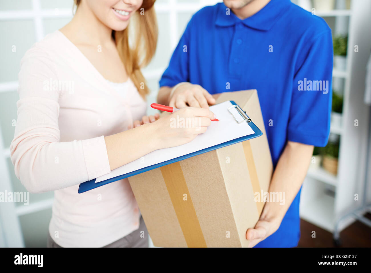 Delivery receipt hi-res stock photography and images - Alamy