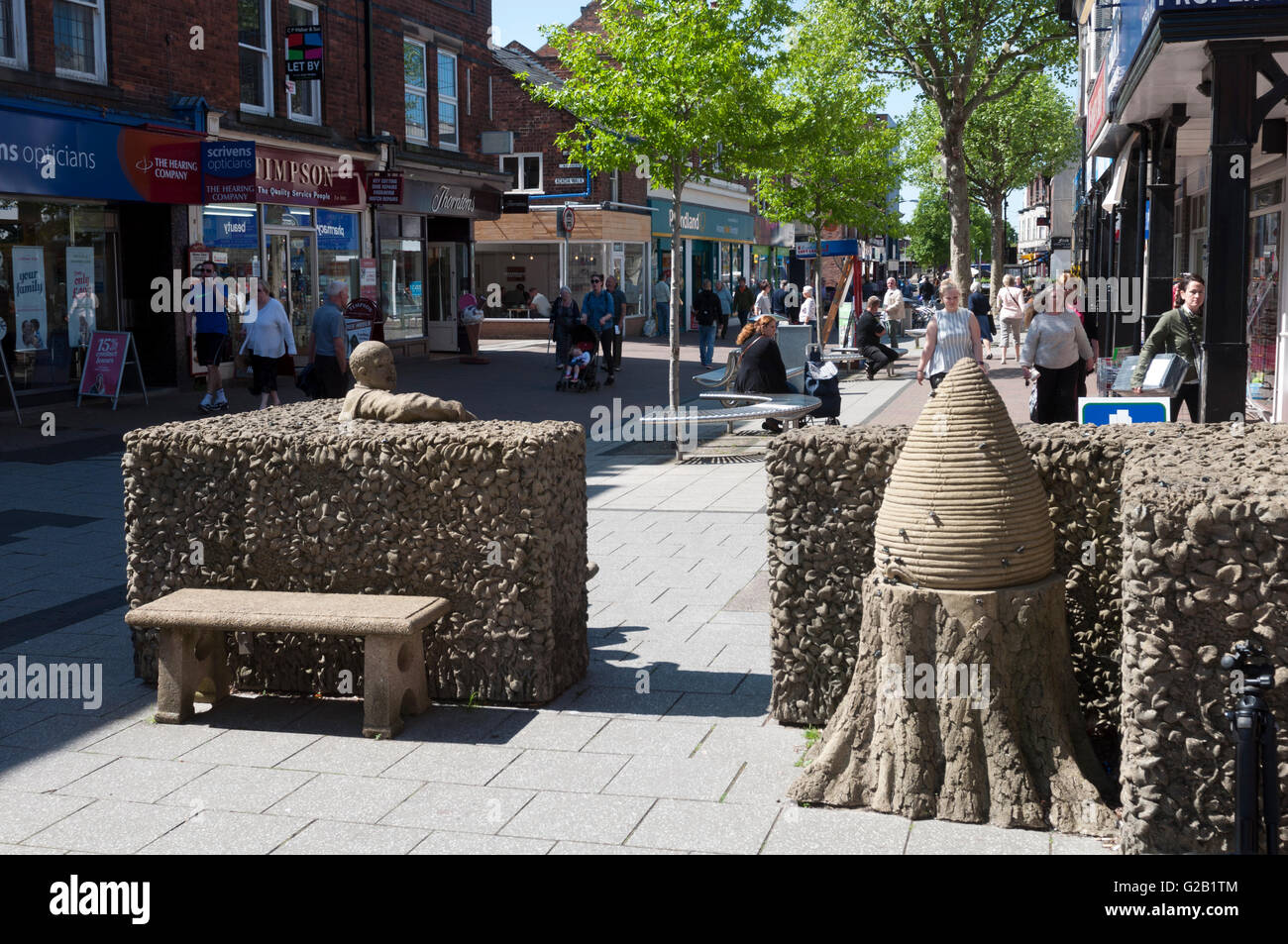 The Beekeeper of Beeston sculpture, Beeston, Nottinghamshire, England ...