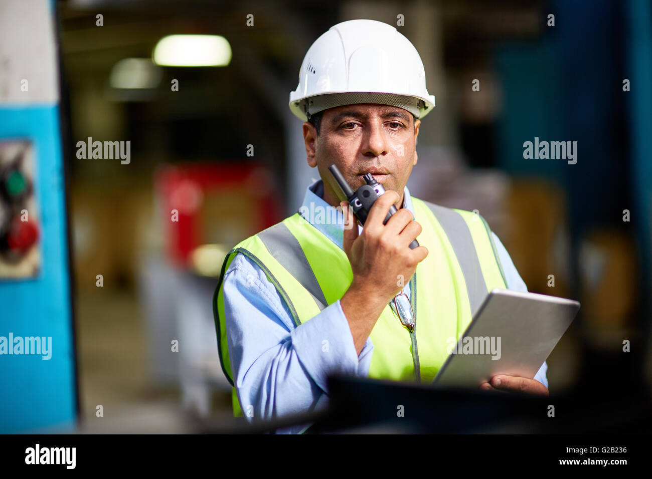Communications worker hi-res stock photography and images - Alamy