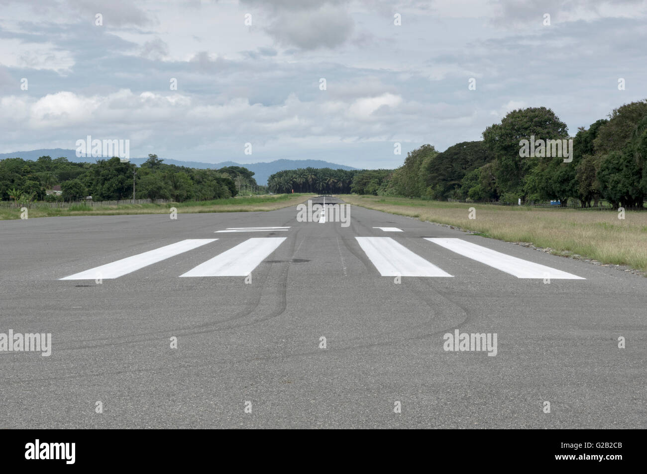 Landing strip costa rica hi-res stock photography and images - Alamy