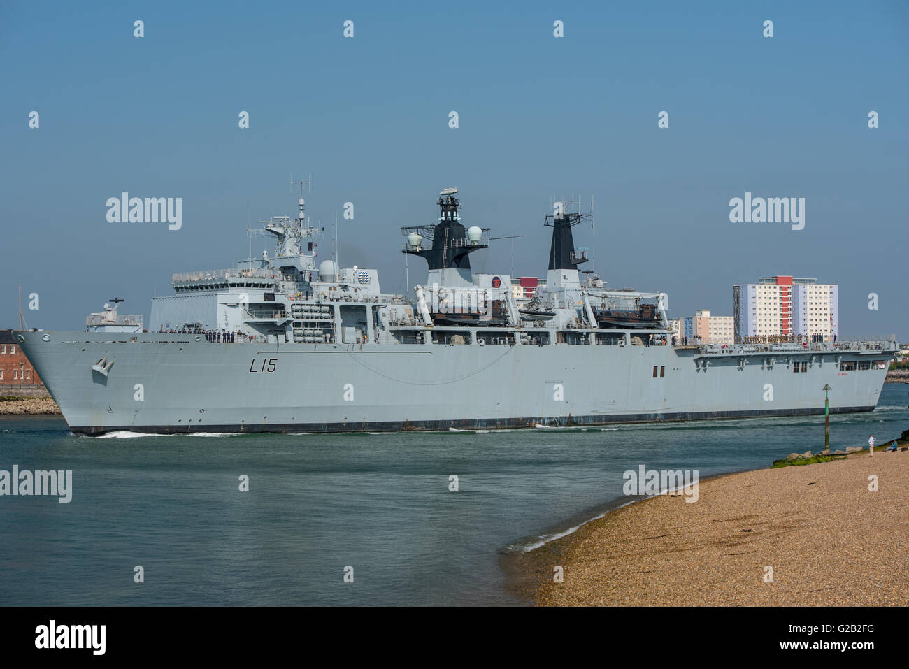 The British Royal Navy Assault Ship, HMS Bulwark (L15), departs ...