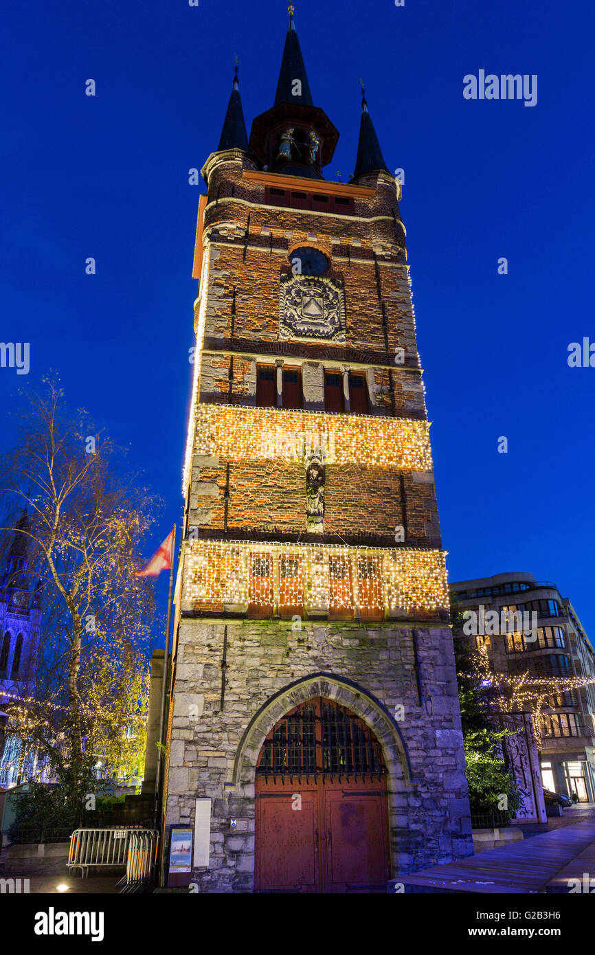 Free standing bell tower hi-res stock photography and images - Alamy