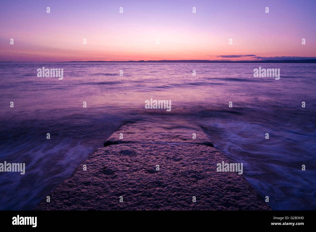Concrete edge hi-res stock photography and images - Alamy